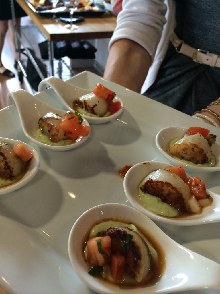UrbanKitchen: Seared Scallops With Peruvian Aji Sauce & Salsa - UrbanMoms
